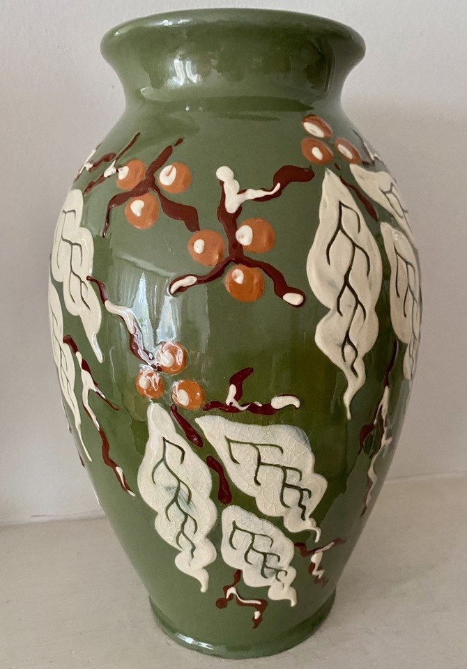 Royal Barum Ware C H Brannam Green Winter Berries in Relief Large 26cms ...