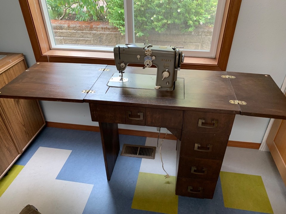 Vintage Pfaff 230 Sewing machine in original Cabinet | eBay