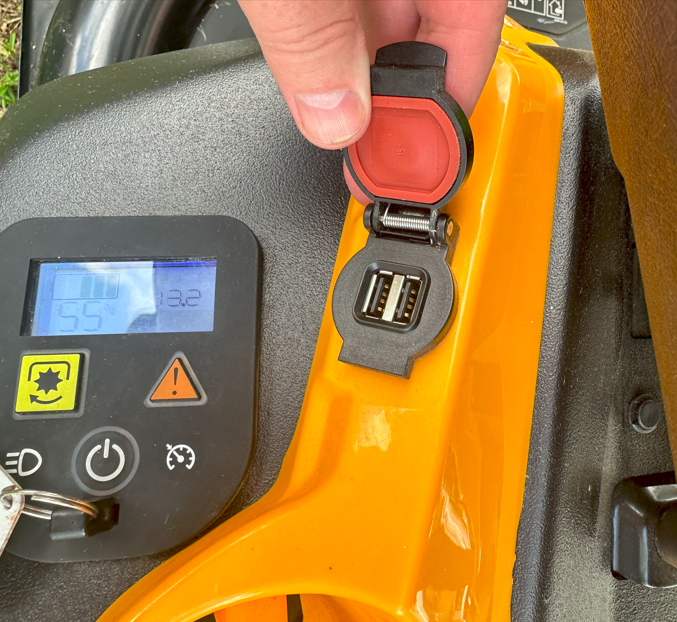 30” Cub Cadet CC30E Electric Ride On Lawn Mower 56-Volt Max 30 ah. | eBay