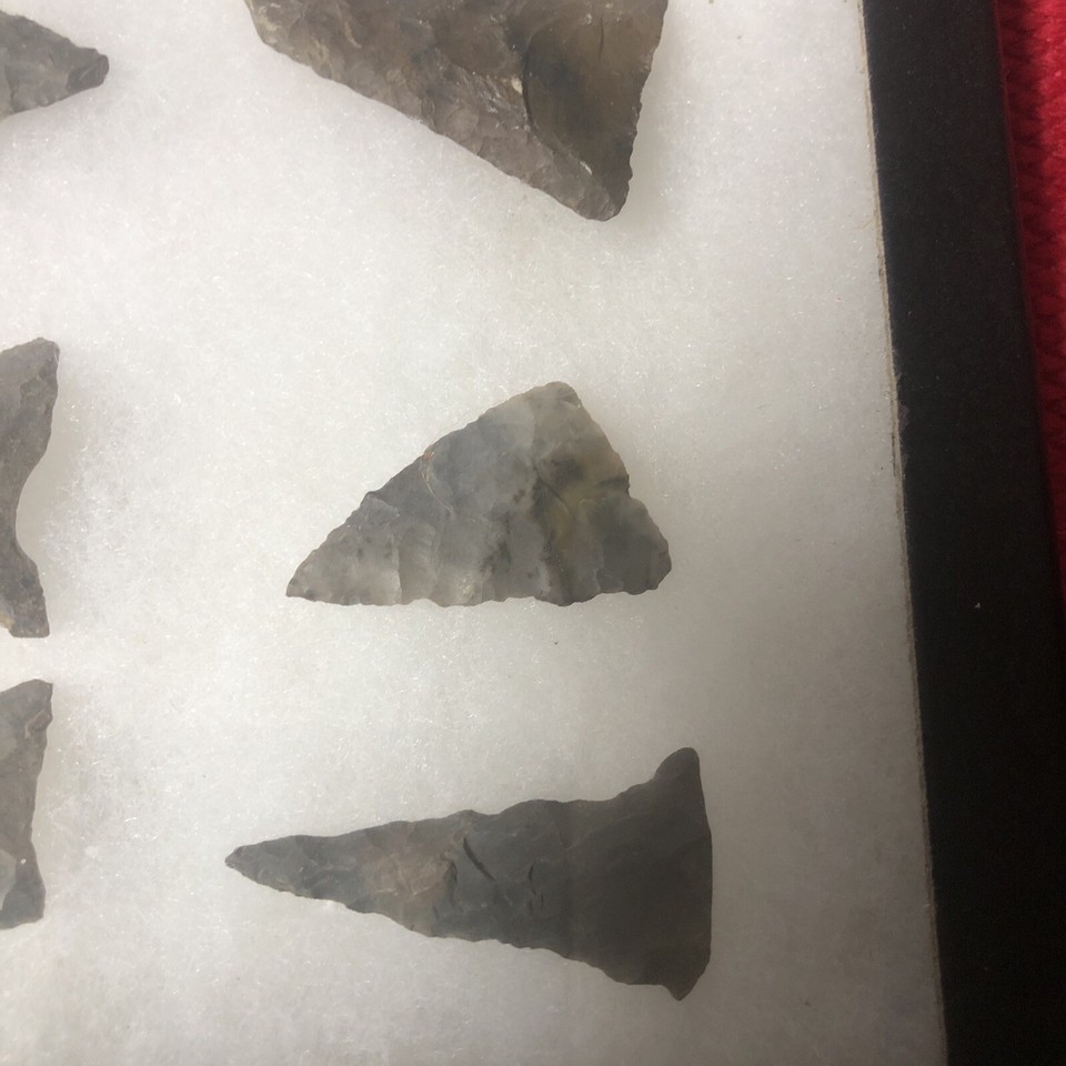 Lot Of 28 Arrowheads/Triangle Points Native American Genuine Indian ...