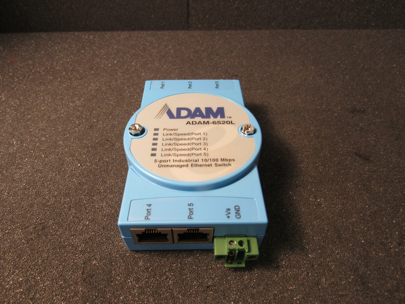 ADAM-6520L 5FE Unmanaged Ethernet Switch, Flexible mounting, 0~60 ...