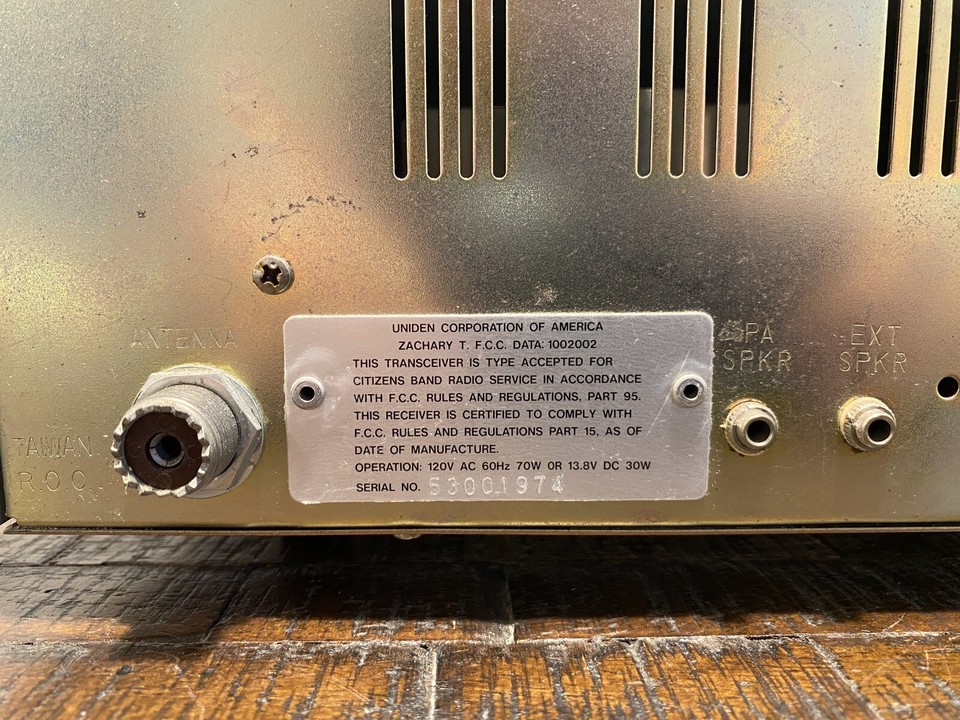 Uniden President Zachary T 40 Channel AM Base CB Radio Powers On ...