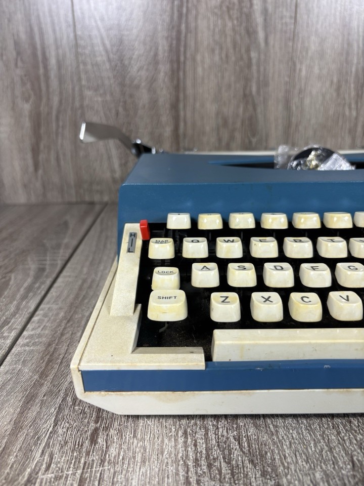 Vintage Royal Sprite Manual Typewriter Blue/White with Ribbon – Tested ...