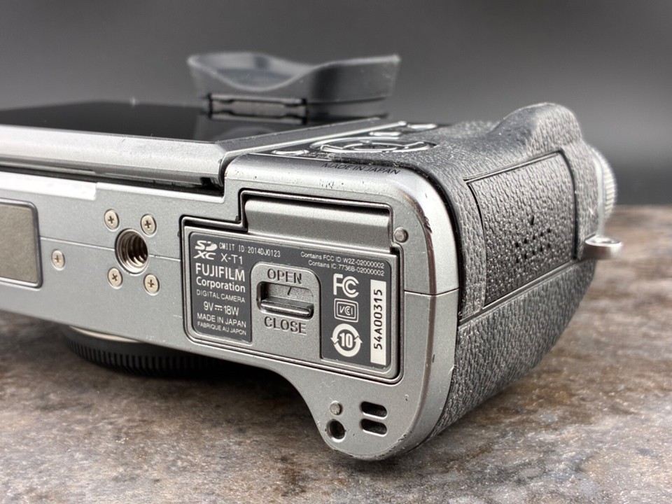 Fujifilm X-T1 16mp Mirrorless Digital Camera Body Graphite *very good ...