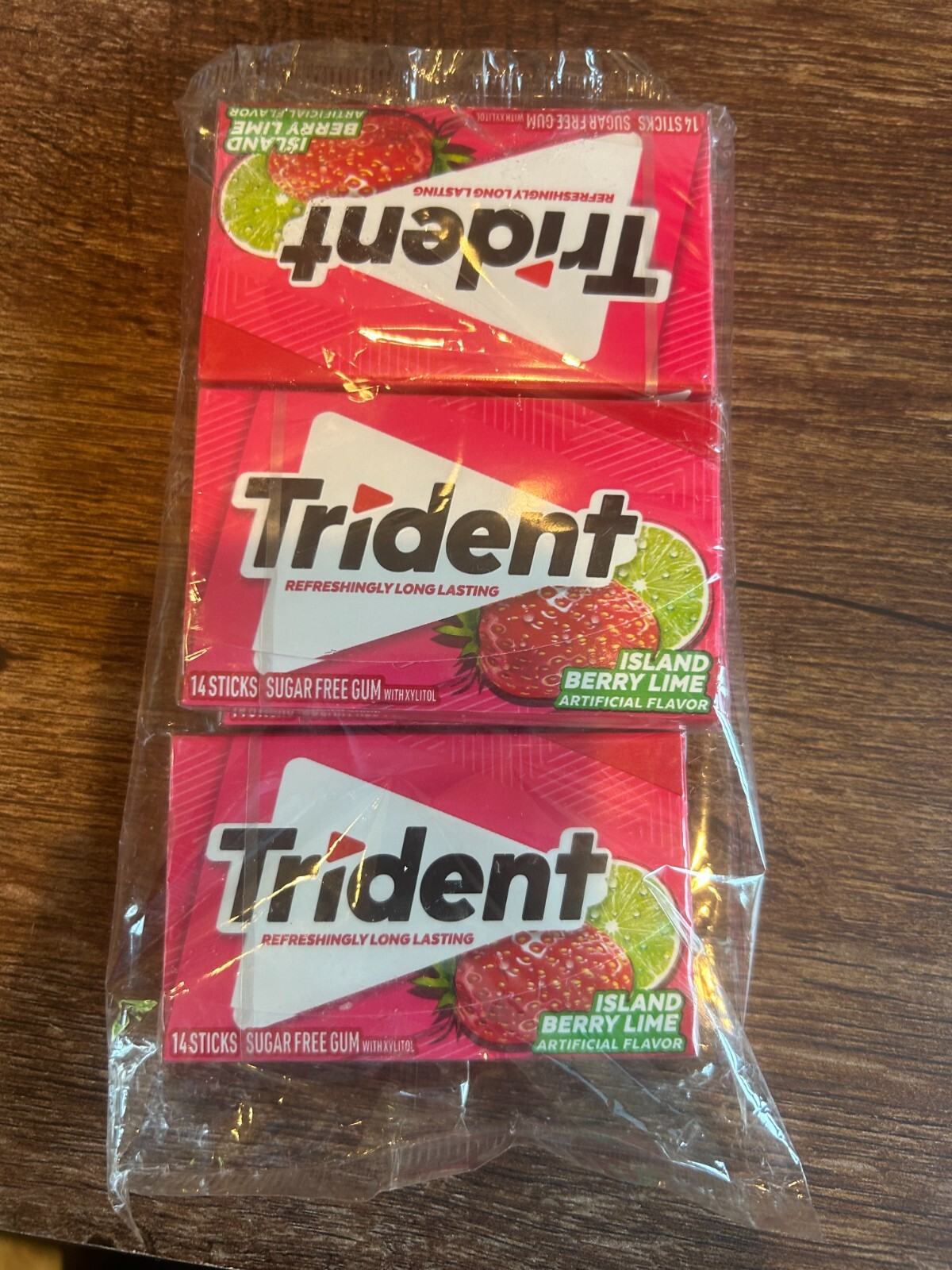 Trident Gum Island Berry Lime- 5 packs of 14 sticks each (70 sticks ...