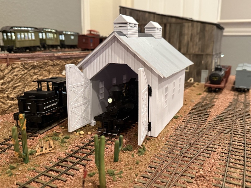 On30 Wooden Engine House Kit | eBay