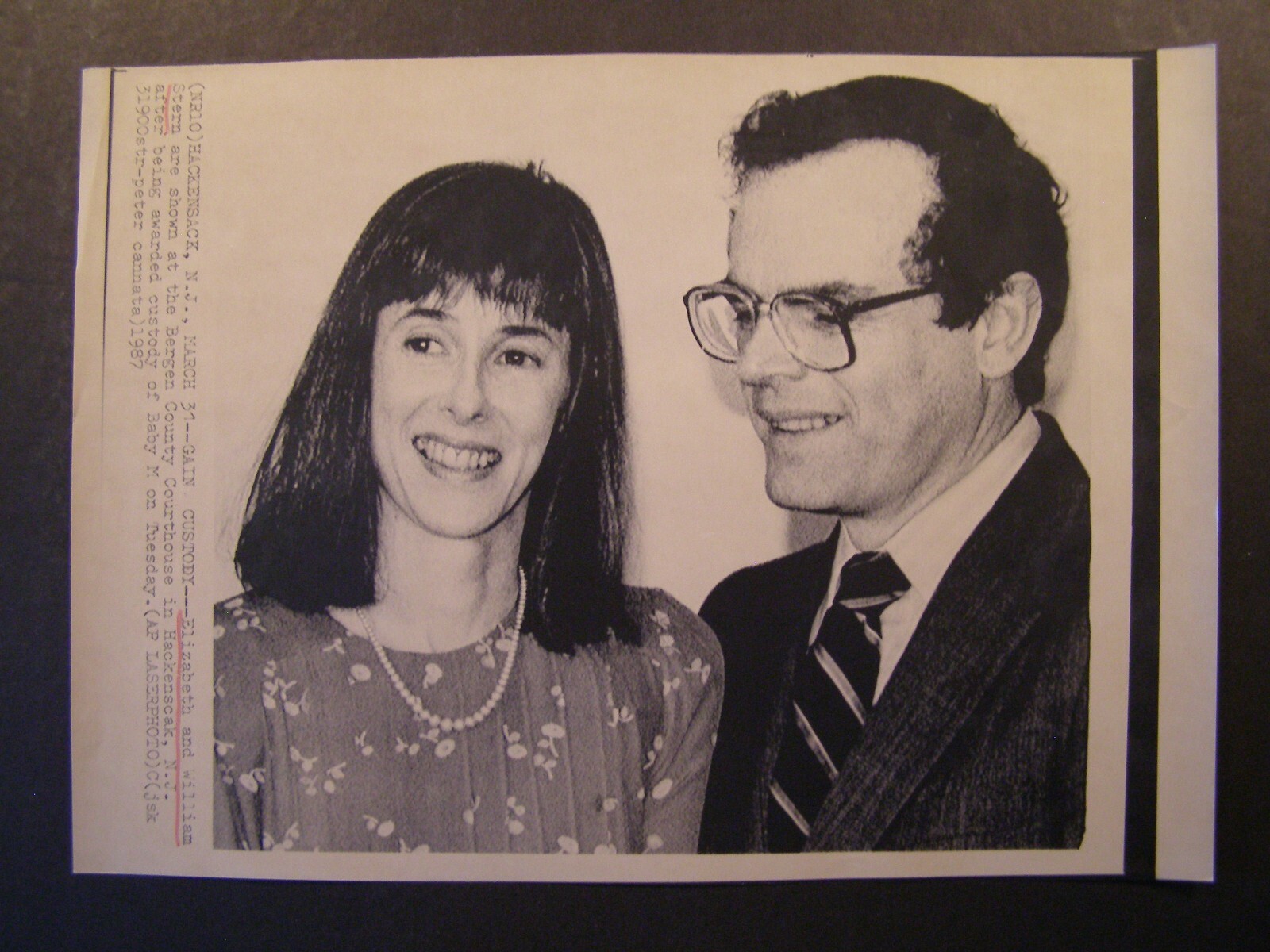 AP Wire Press Photo 1987 William & Elizabeth Stern Awarded Custody of ...