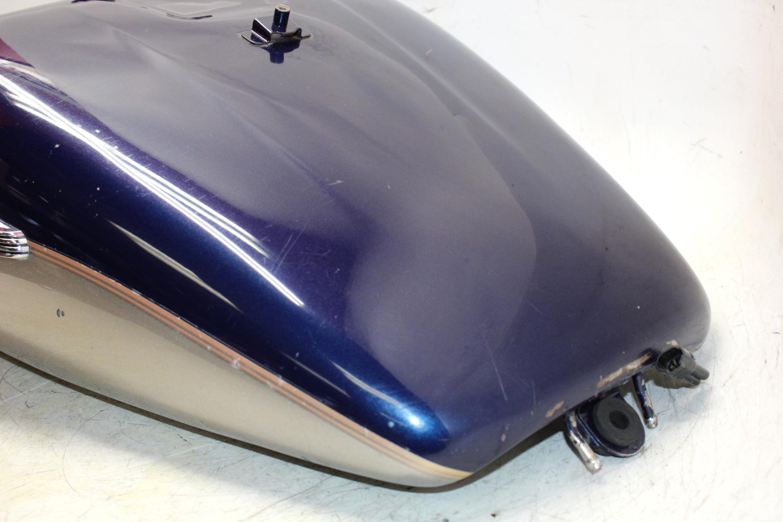 2004 Kawasaki Vulcan 1500 Vn1500l Nomad Fi Gas Tank Fuel Petrol ...