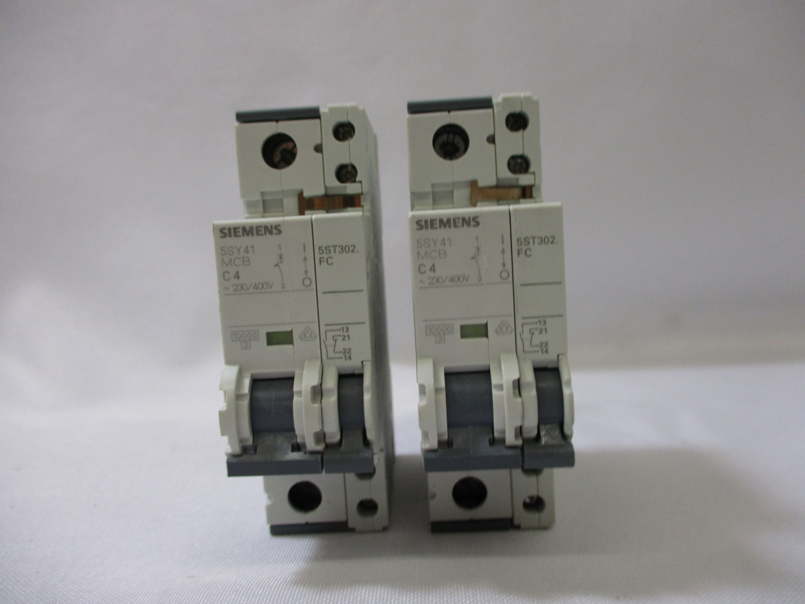 (LOT OF 2) SIEMENS 5SY4104-7 CIRCUIT BREAKER w/5ST3020 FAULT SIGNAL ...
