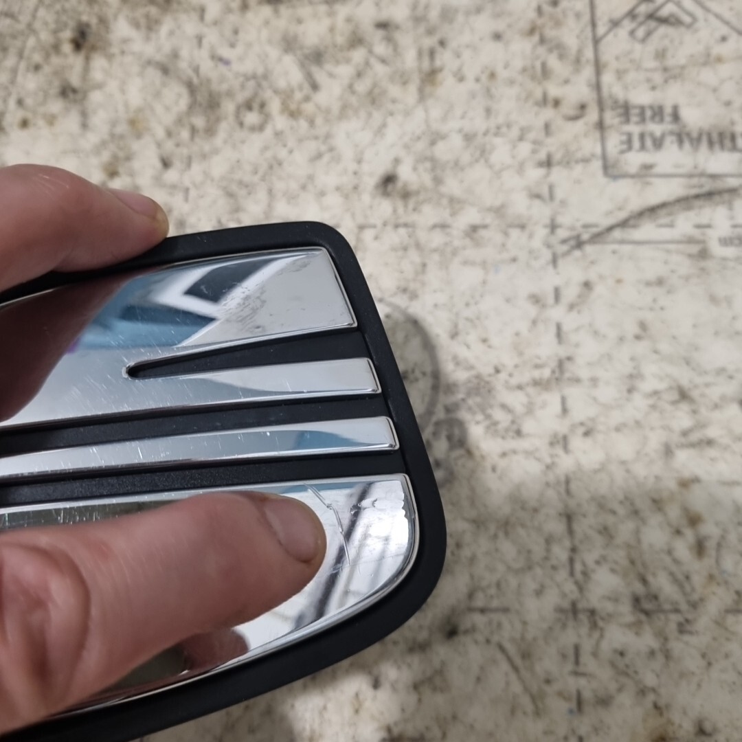 Genuine SEAT Tailgate Release Switch Handle 6j4827565c Full Working ...