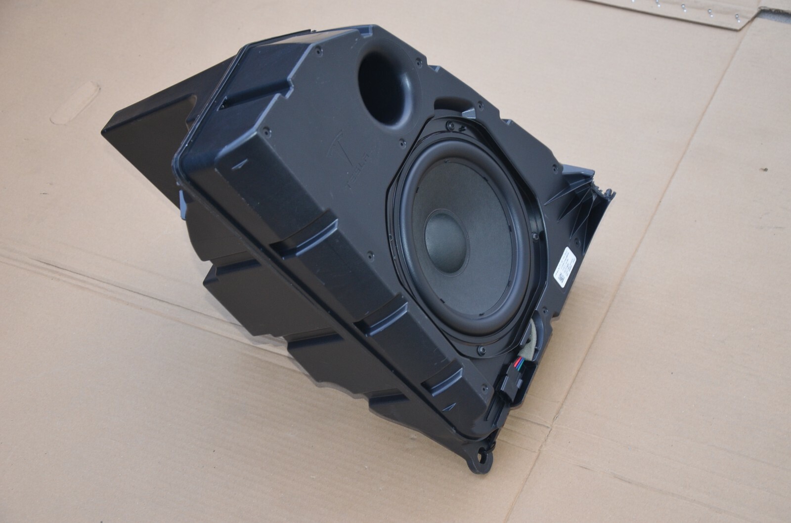 2020-2022 Tesla Model Y Loudspeaker Subwoofer Sub Boss Box Speaker ...