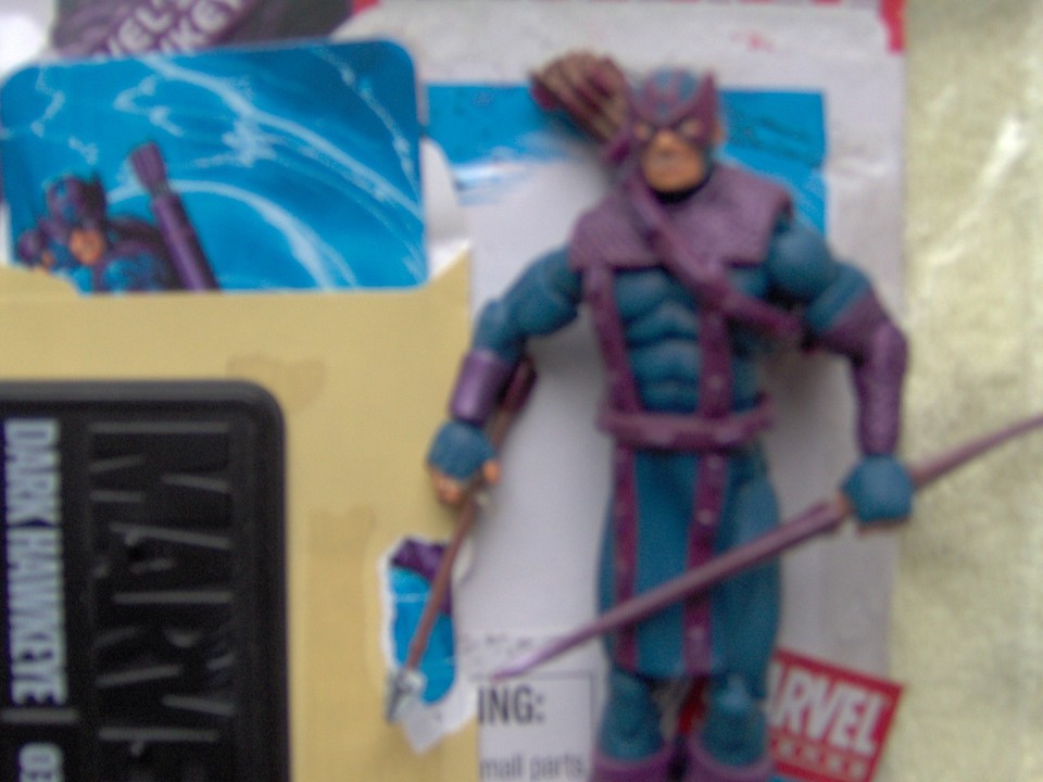 Marvel Universe " Evil Hawkeye " with Stand Opened Card Arrows | eBay