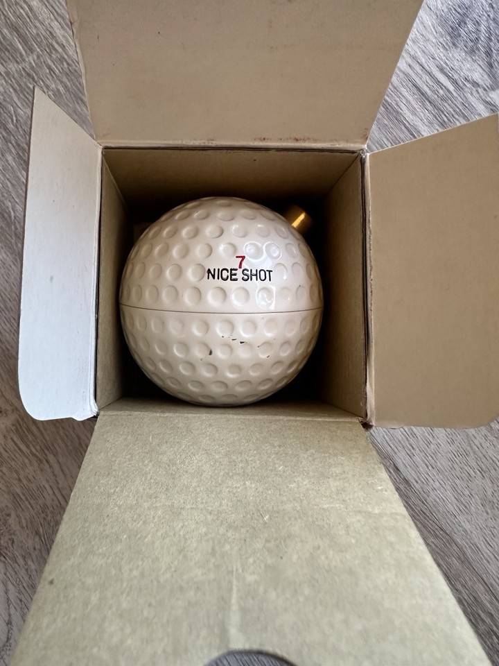 VINTAGE GOLF BALL NICE 7 SHOT BUTANE TABLE LIGHTER JAPAN PIEZO 2.5” Non ...