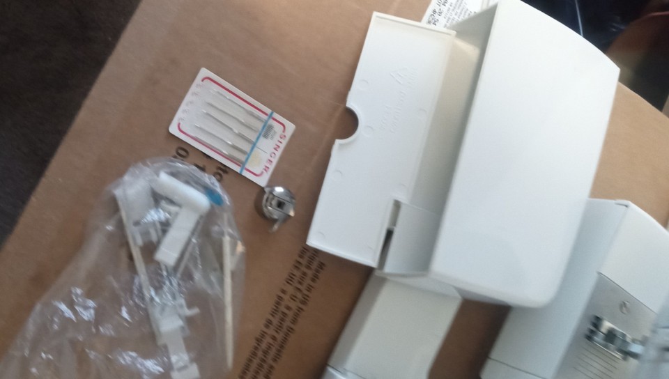 Singer Electric Sewing Machine Model 2932 | eBay