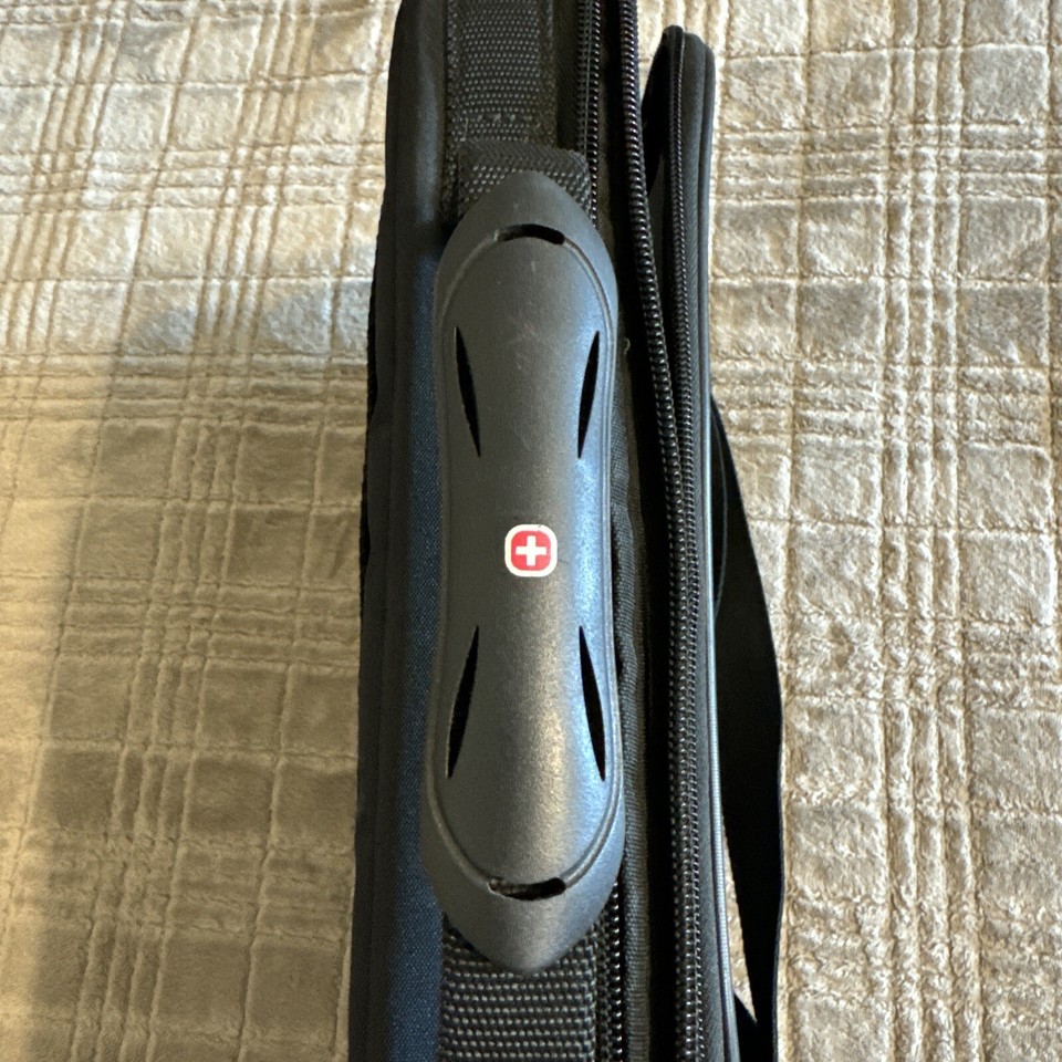 Swiss Army Gear “Wenger “ Laptop Computer Case Shoulder Bag 15 x 12 ...