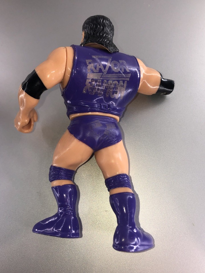 VINTAGE 90s RAZOR RAMON 2 FIGURE LOT WWF WWE Hasbro Titan Sports Purple ...