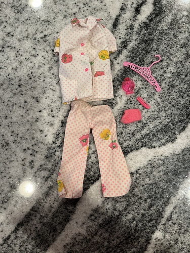 Vintage Barbie 'SWEET DREAMS' #3350, 1972 Mod Era Pajama Set & Extras ...