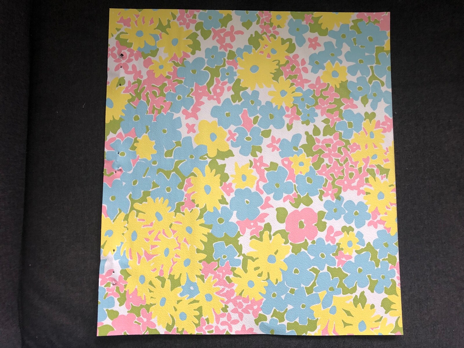 Vintage WALL-MATES Juvenile Wallpaper Sample CHARISMA floral mid ...