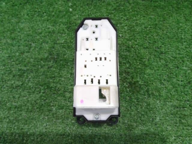 TOYOTA Aqua 2014 DAA-NHP10 Power Window Switch [Used] [PA89024205 ...
