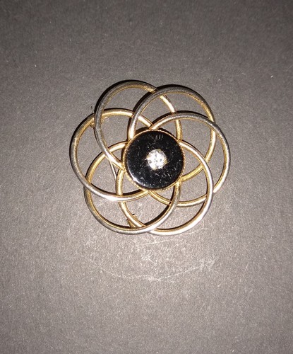 Onyx Atomic age,Retro orbit,onyx ,rhinestone center goldtone brooch/Pin ...