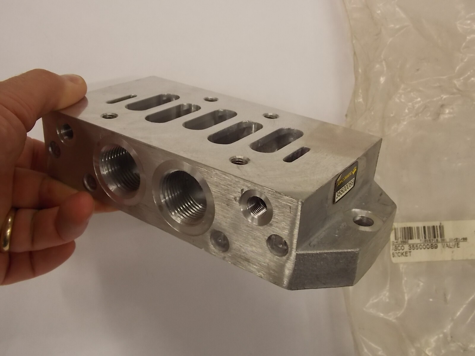 New ASCO Joucomatic Valve Manifold Block / Sub-Base 35500089 3/4"NPT E6 ...