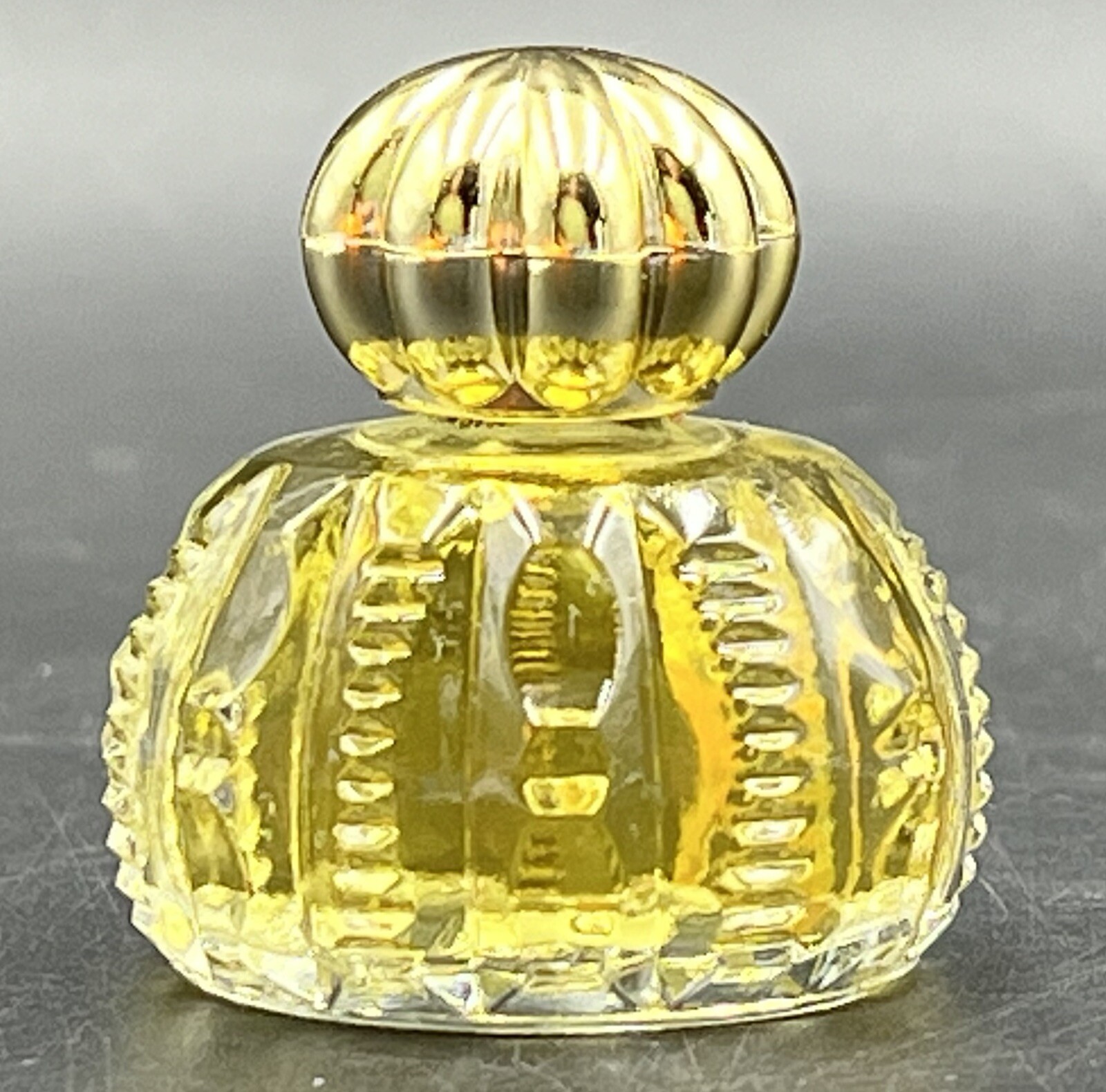 Vintage 1990s Avon Pearls & Lace Cologne Very Merry Cologne Splash 5 fl ...