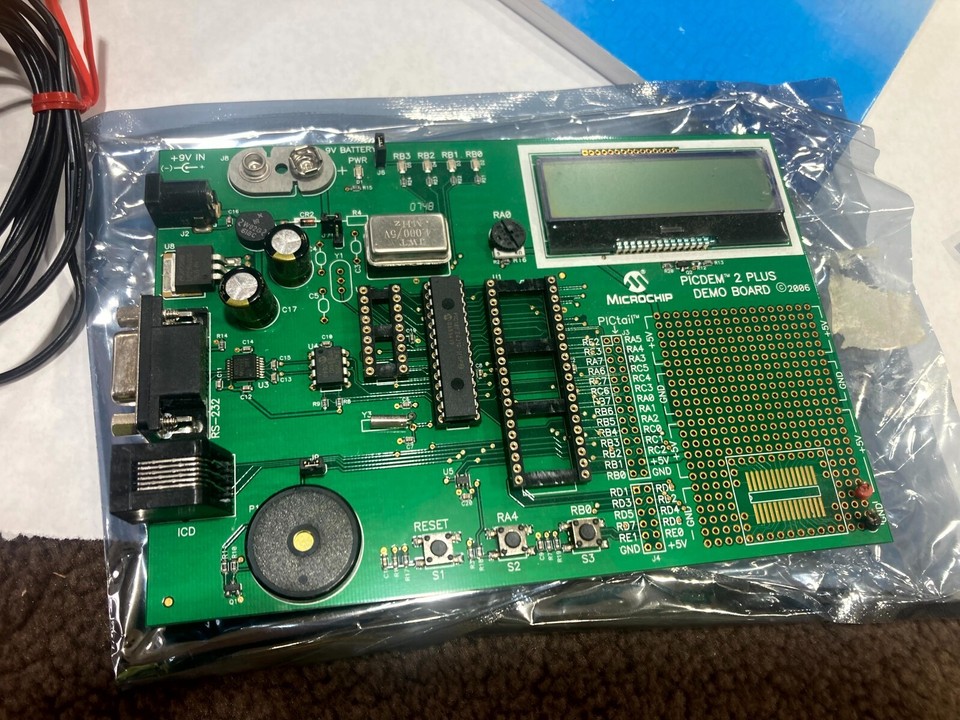 MPLAB MICROCHIP DEVELOPMENT TOOLS DV164006 PICSTART Plus Development ...