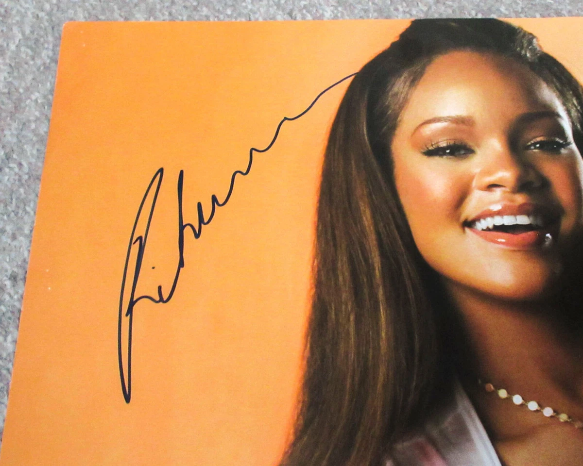 Rihanna Signature