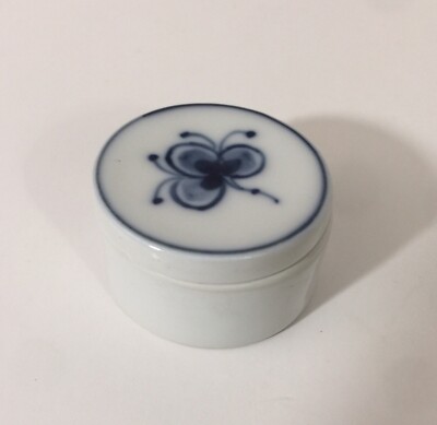 Royal Copenhagen Denmark Blue & White Handpainted Small Porcelain Pill ...
