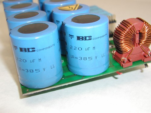 2 Stück Platine mit 16x Elko 220µF 385VDC u. 4x Fast Recovery Diode ...