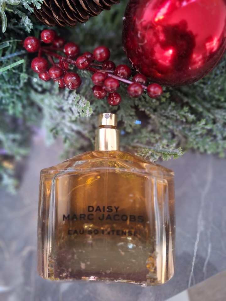 Daisy Marc Jacobs Eau So Intense 100ml Eau De Parfum. Full See Pictures ...