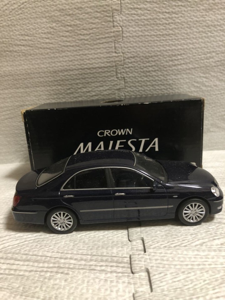 1/30 Crown Majesta Color Sample Novelty Minicar Dark Blue Mica | eBay