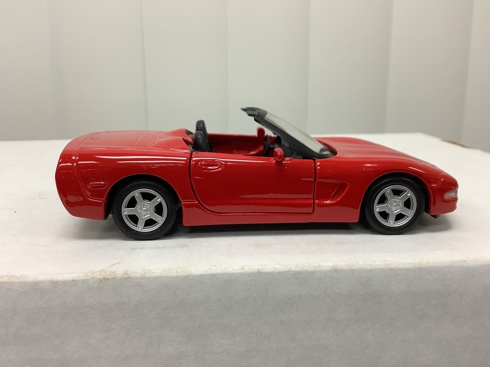 Maisto 1/38 diecast cars Lot Of 8 Corvettes Pull Back Action LOOSE but ...