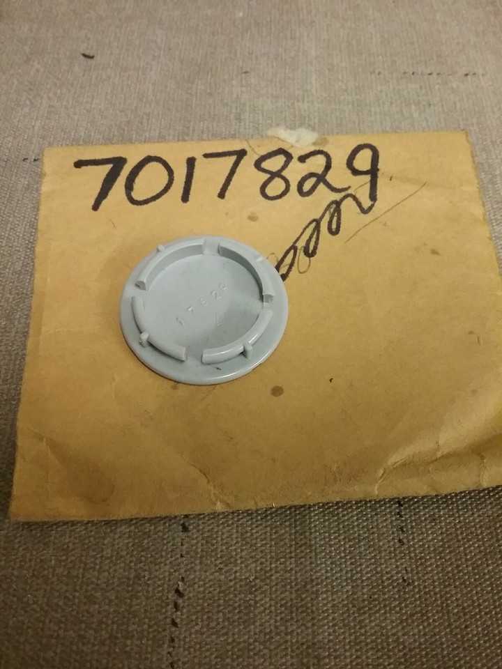 New Genuine Snapper Wheel Plug 7017829 | eBay