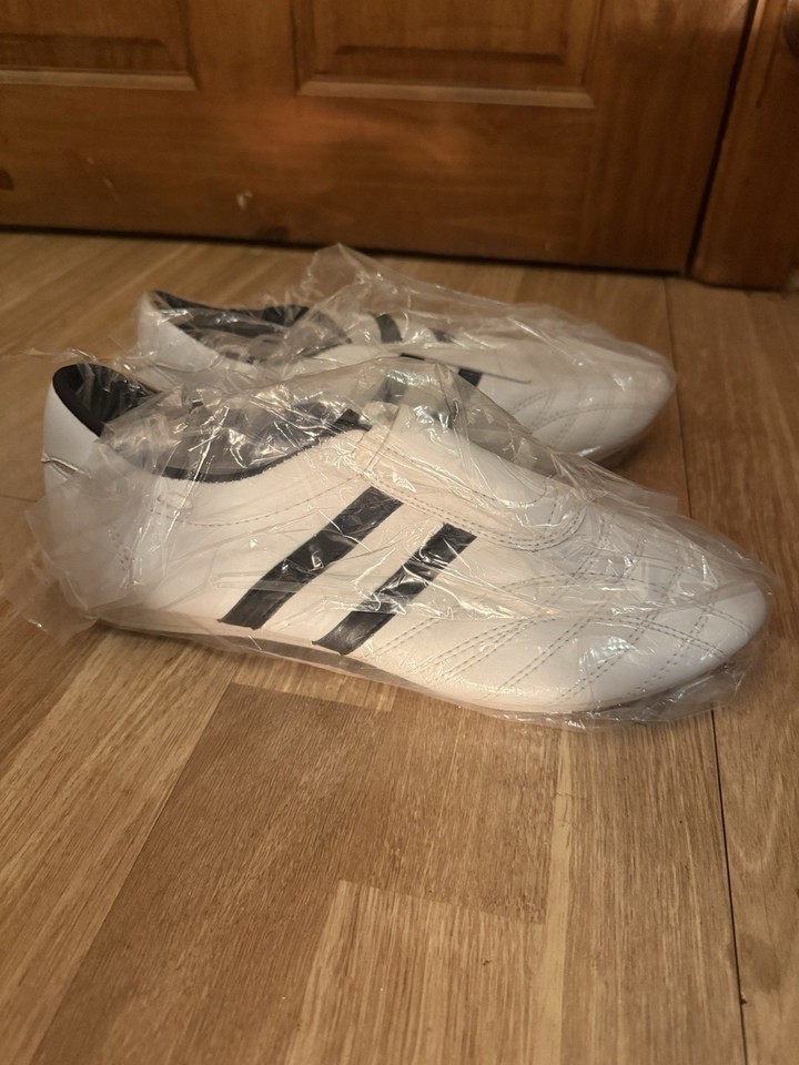 Adults Martial Arts Taekwondo White Trainers Uk Size 10 Rexion Leather ...