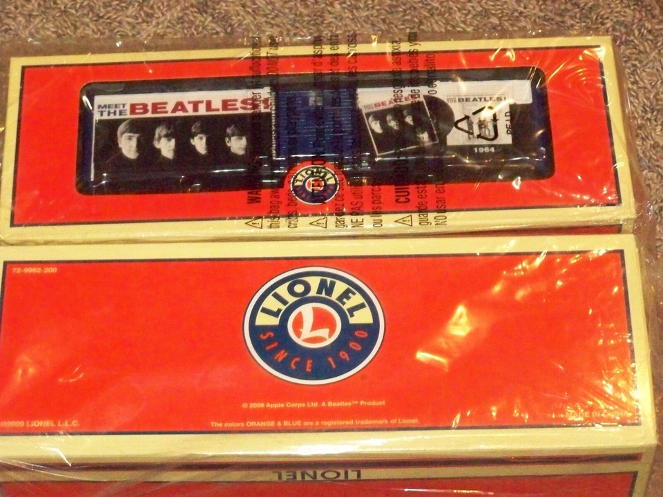 THE BEATLES RARE LIONEL TRAIN CARS 2 IN ORIGINAL BOXES | eBay
