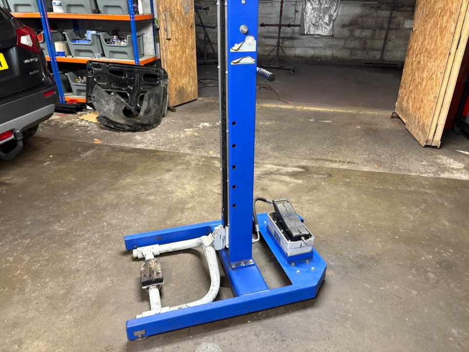 SINGLE POST LIFT, MOBILE SIDE CAR LIFT, CAR RAMP, HYDRAULIC VEHICLE ...