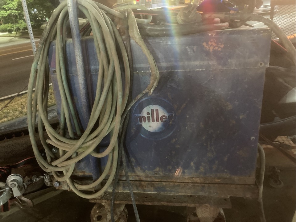 Miller Dialarc 250 Amp AC/DC Constant Current Welding Power Source ...