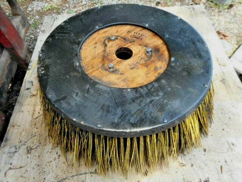 TN 761211 Poly/Wire Side Brush 32" for Tennant 830, 830 II, Sentinel ...