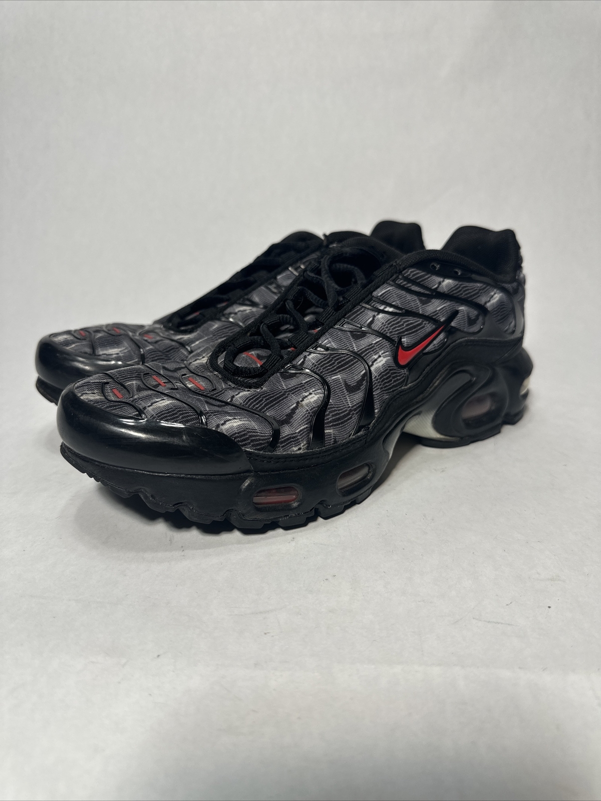 Nike TN Air Max Plus GS Shoes Black University Red Mens DJ4622-001 ...