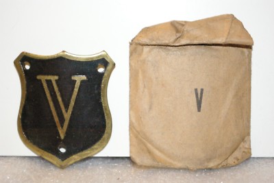 NOS 1920's-1930s Monogram Full Size Motometer Cap Shield Letter V Black ...