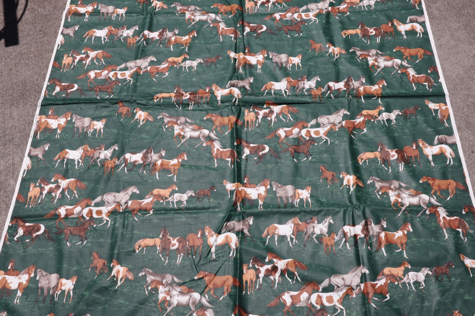Vintage CRANSTON Print horses fabric remnant 44.5 x 105L (almost 3 ...