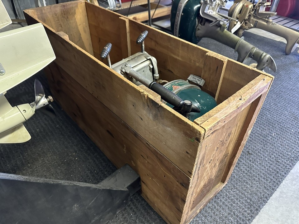 Mercury Outboard Motor Vintage KG-4 with Original Mercury Shipping ...