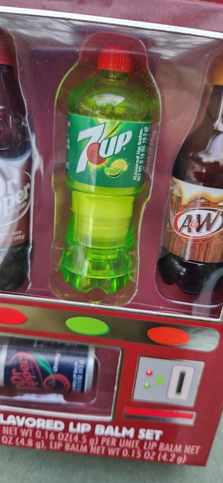 Dr. Pepper - Flavor Lip Balm Set - 4 Lip Balms - Dr. Pepper / 7UP / AW ...