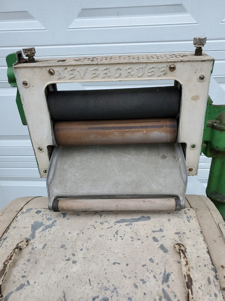 Prima Antique Electric wood Washing Machine, Nevercrush Wringer, Pulley ...