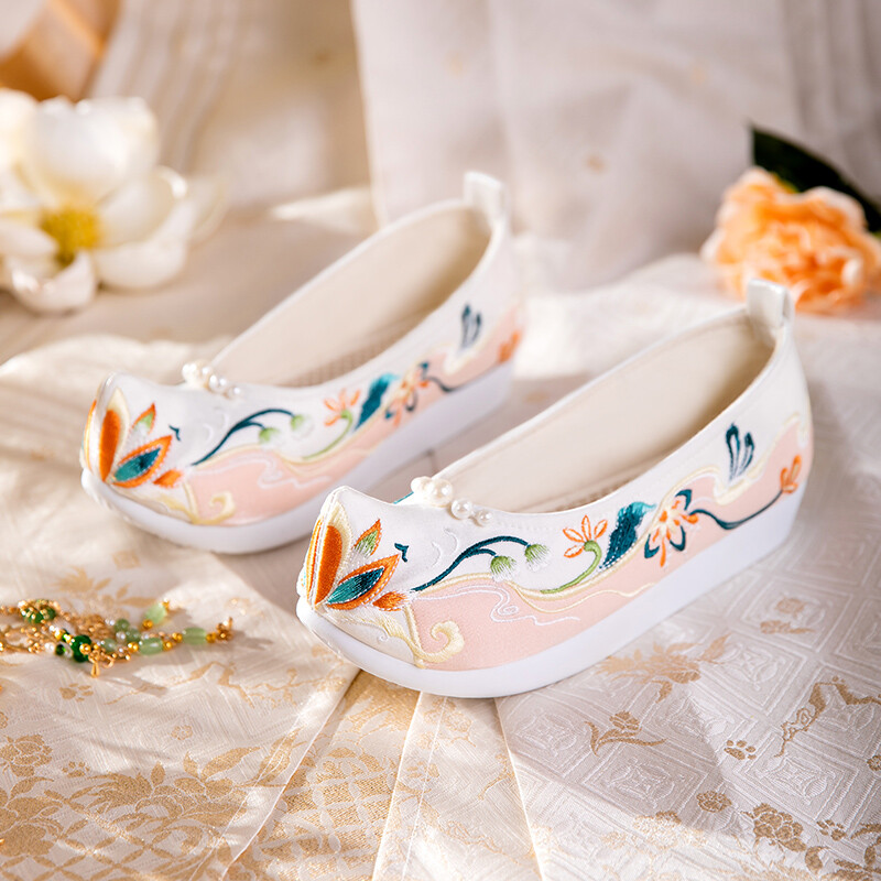 Chinese Women Shoes Beaded Floral Embroidered Pointed Toe Hanfu Ethnic ...