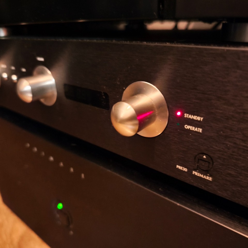 Primare PRE30 Balanced Pre-Amp + C32 remote control | eBay