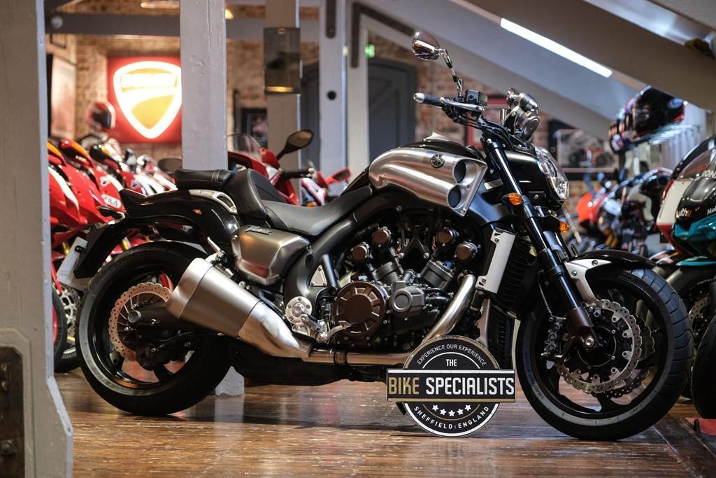 Yamaha VMAX Price, Specs, Review, Pics Mileage In India | atelier-yuwa ...