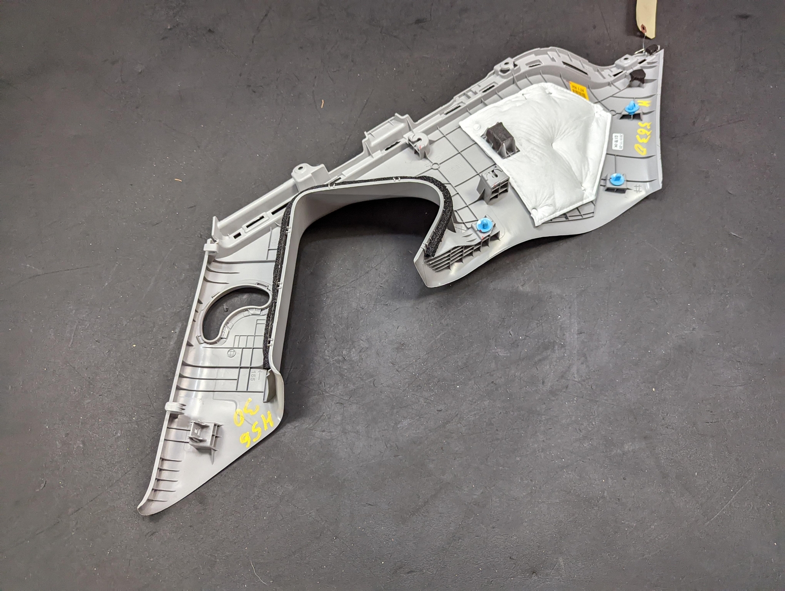 Rear Right C Pillar Upper Trim Panel 2019 Hyundai Tucson 85860-D3000 ...