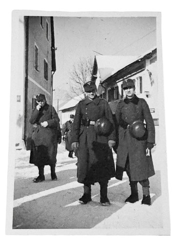WW2 Era Photo German Wehrmachts Winter Snow Field Caps Stahlhelm | eBay ...